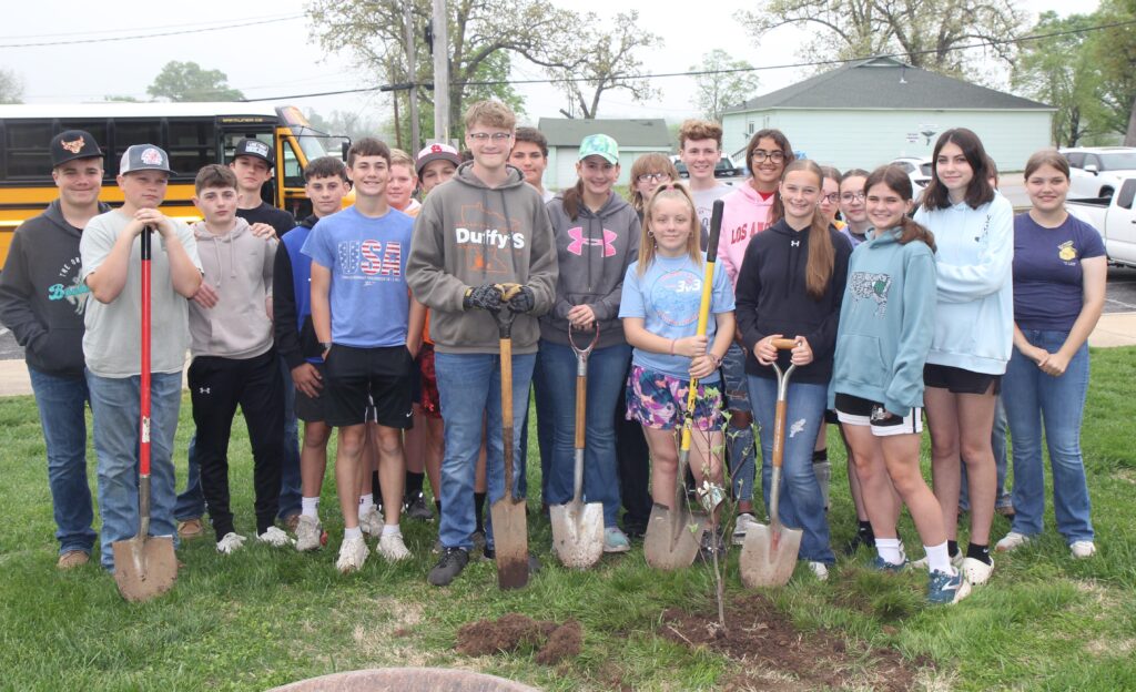 Howell Valley 8th graders help plant tree for Arbor Day - News ...